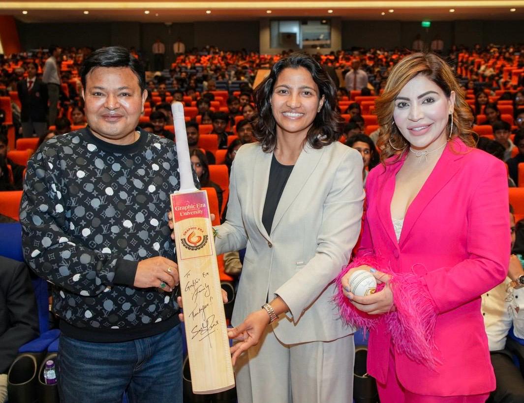 Tumultuous welcome for world champion Sneha Rana at Graphic Era ...